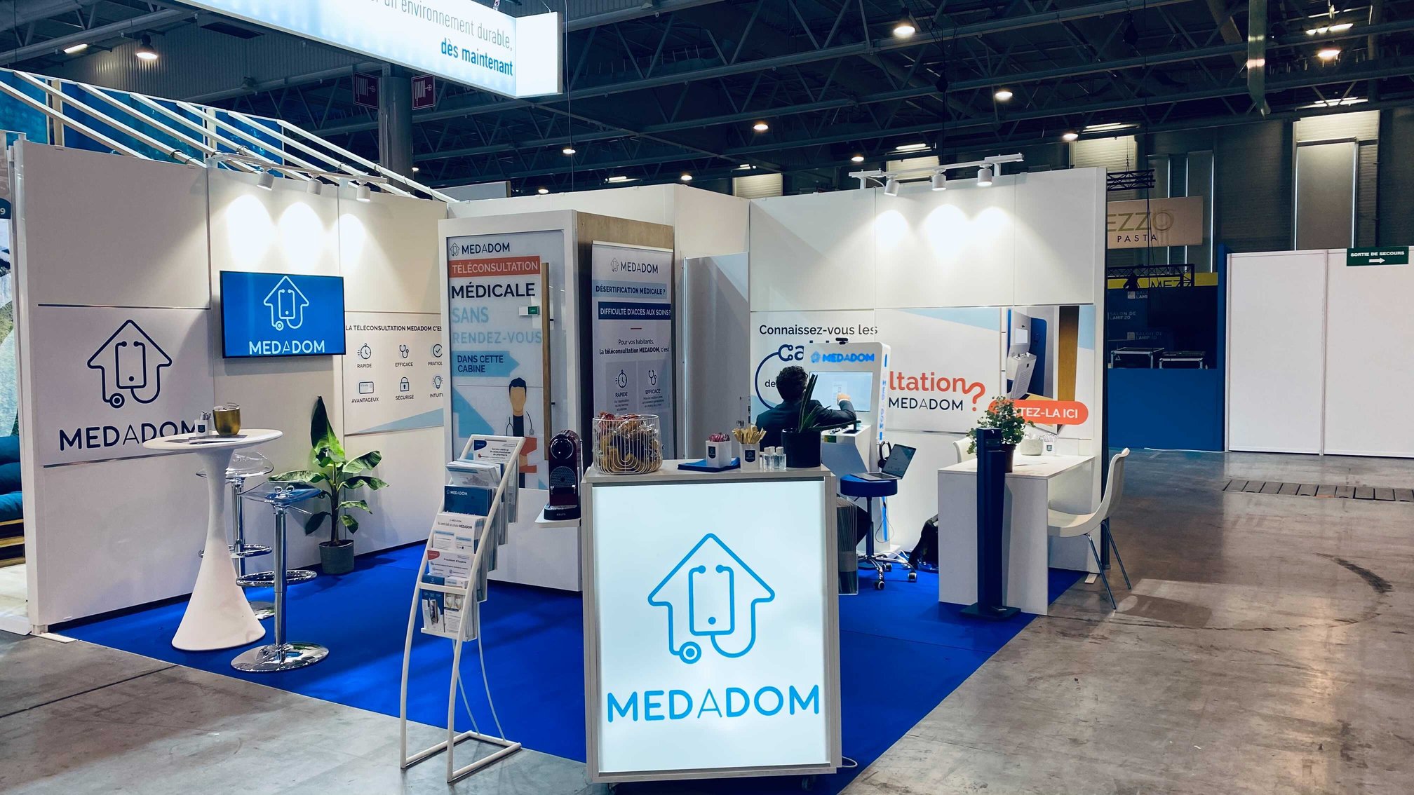MEDADOM à la rencontre des élus d'IDF au salon de l'AMIF